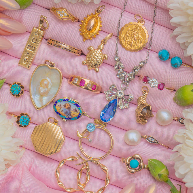 Everything You Need to Know About Antique Vintage Paste Jewellery