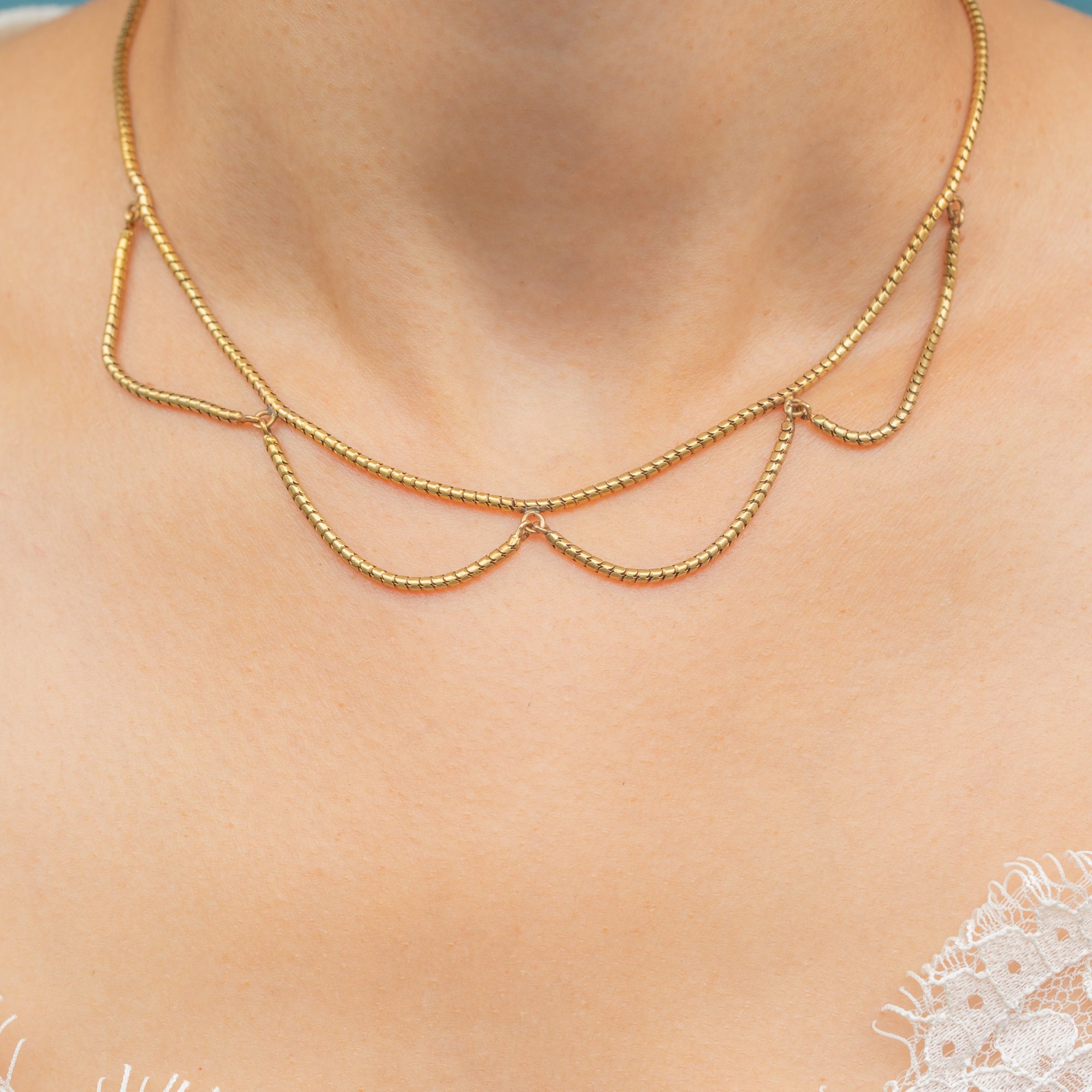 Antique 18ct Gold Snake Swag Chain with Barrel Clasp