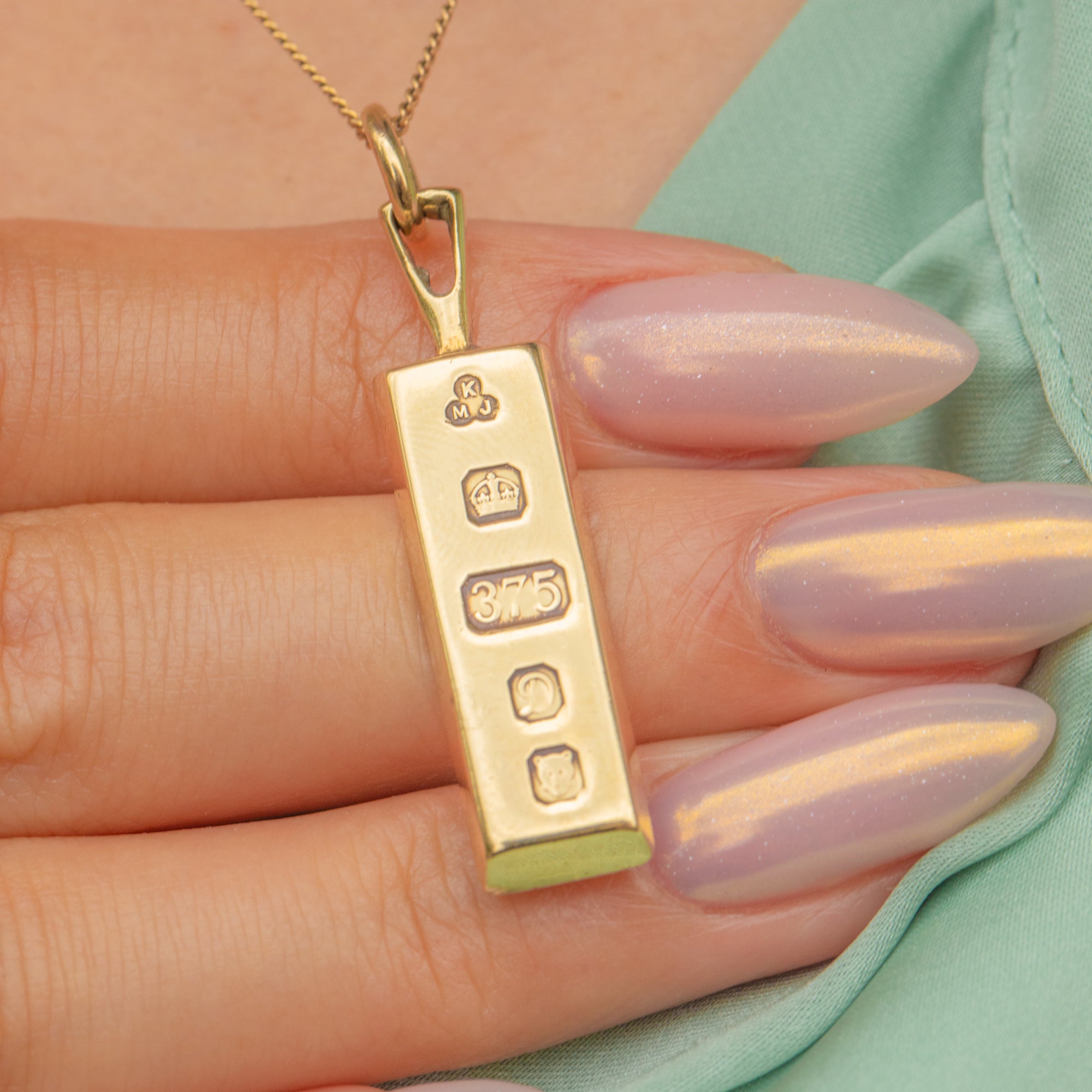 Vintage Solid 9ct Gold Ingot Pendant With 1978 Hallmarks Vintage Solid 9ct Gold Ingot Pendant With 1978 Hallmarks