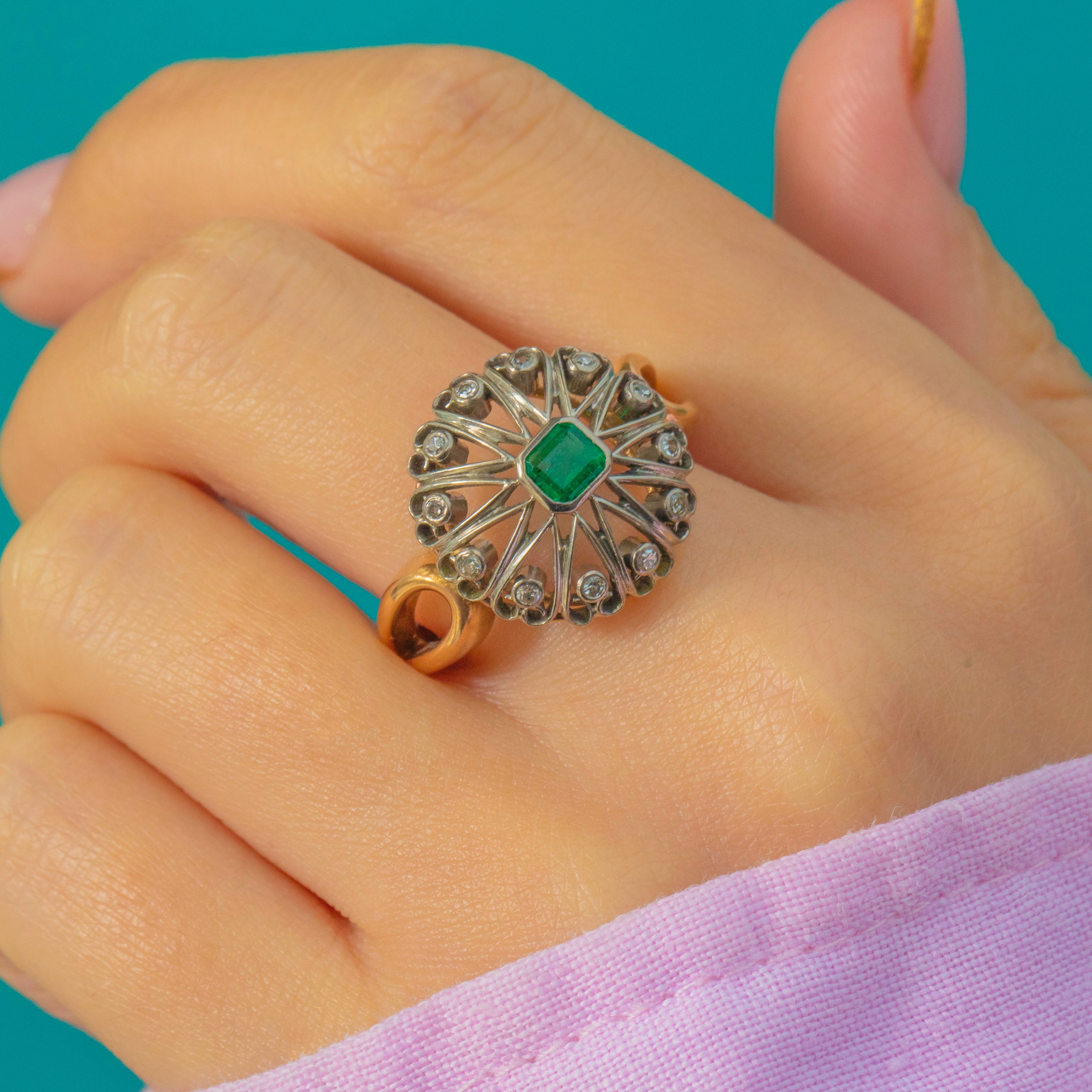 Art Deco 18ct Gold Emerald Diamond Star Cluster Ring