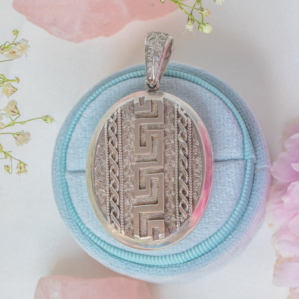 Antique Sterling Silver Greek Key Pattern Locket, 19g – Lillicoco