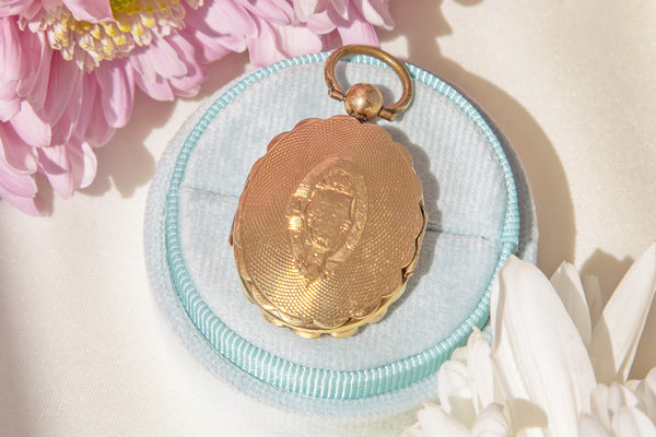 Antique 9ct Gold Engraved Buckle Portrait Locket – Lillicoco