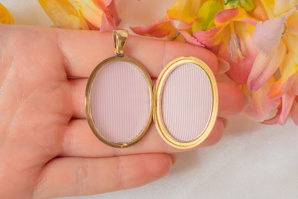 Victorian 15ct Gold Amity Eternity Infinity Locket – Lillicoco